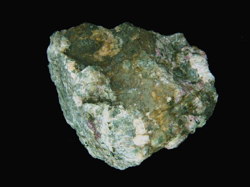 Tugtupite : CSIRO Luminescence Database