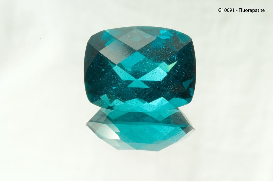 Fluorapatite : CSIRO Spectroscopy Database